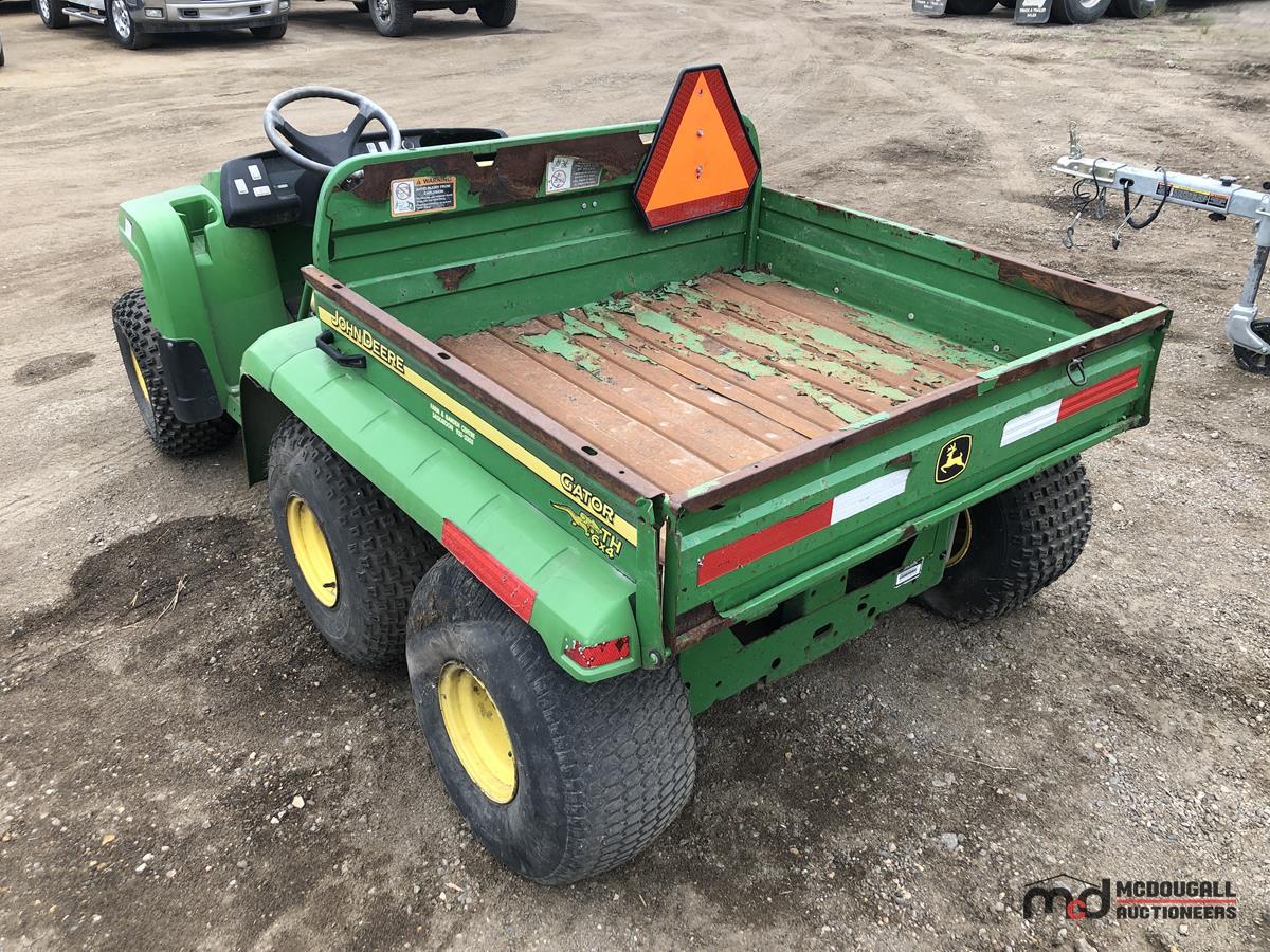 John Deere TH 6x4 Gator